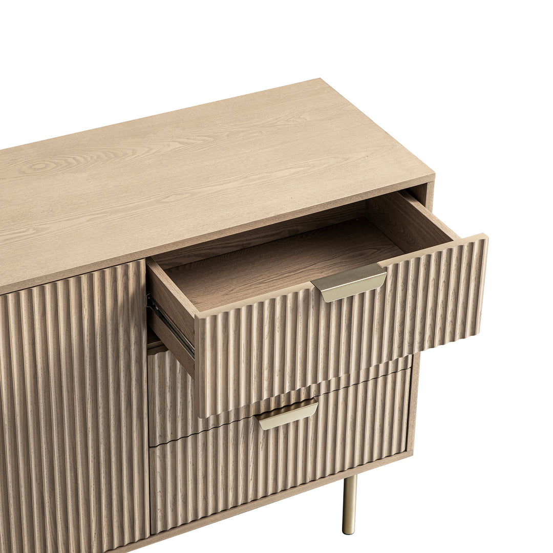 Richmond Ridged Large Sideboard, Light Ash | daals