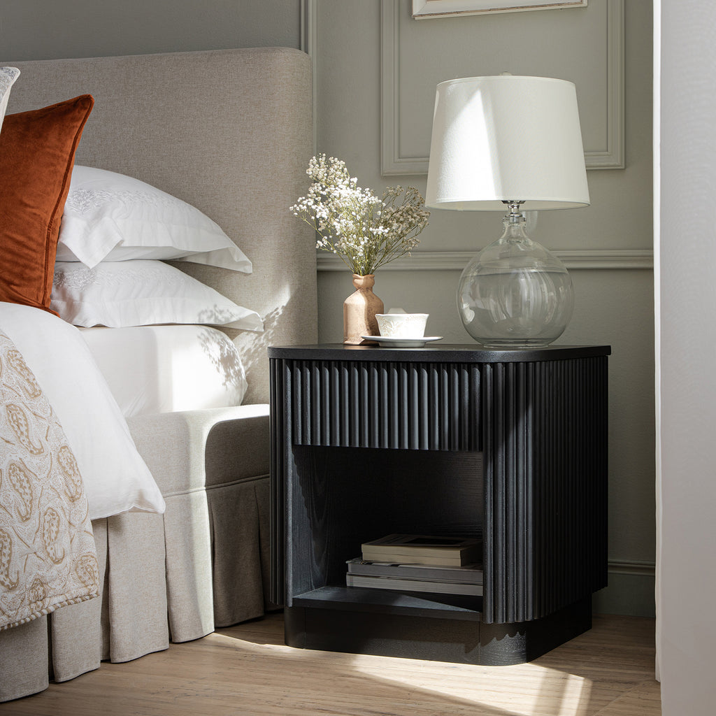 Maru 1-Drawer Bedside Table, Black | daals