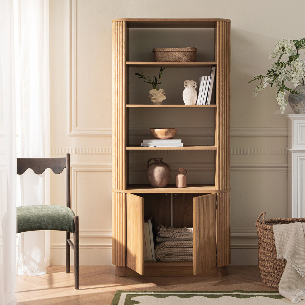 Maru Bookcase with Cabinet, Oak | daals