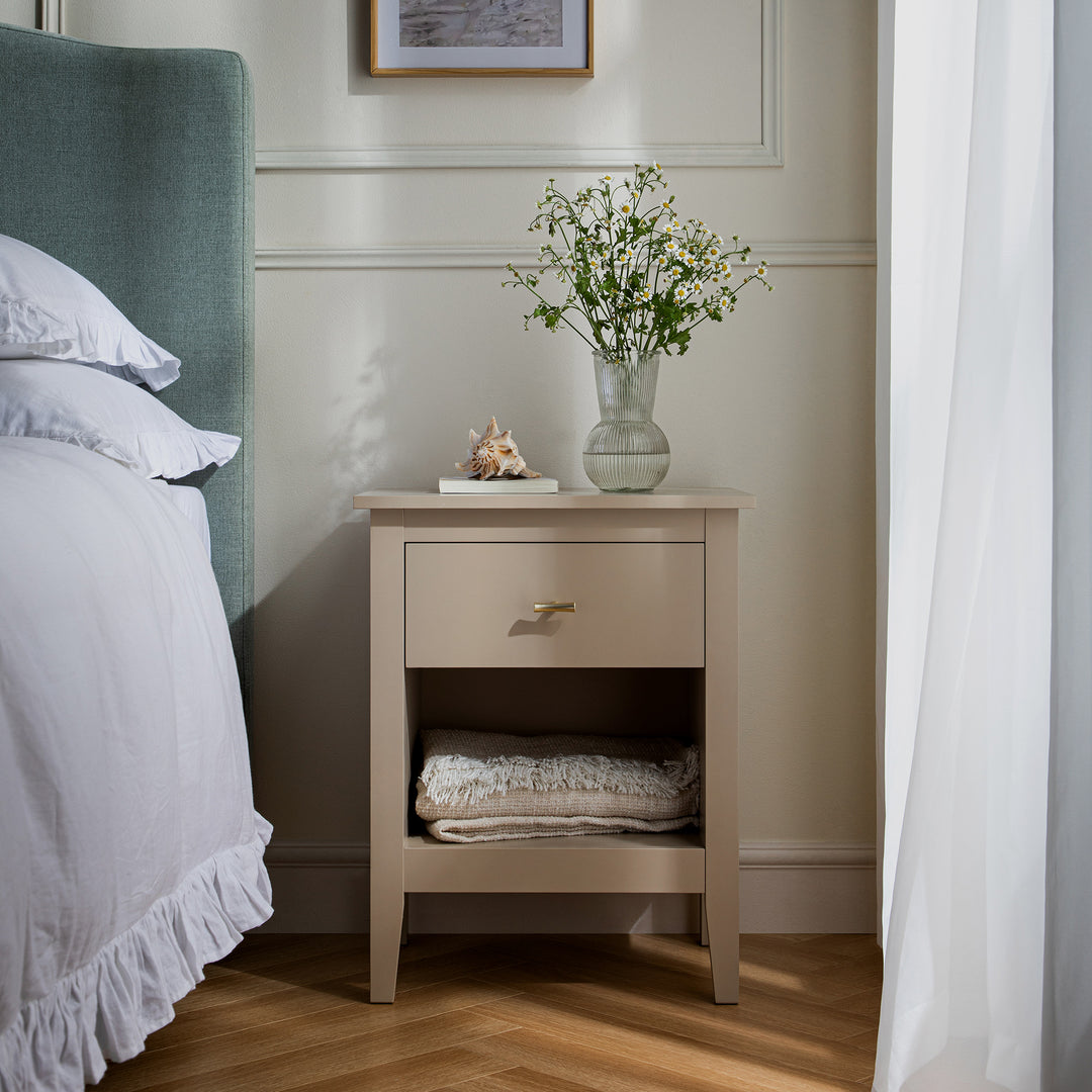 Oakham 1-Drawer Bedside Table, Deep Greige | daals