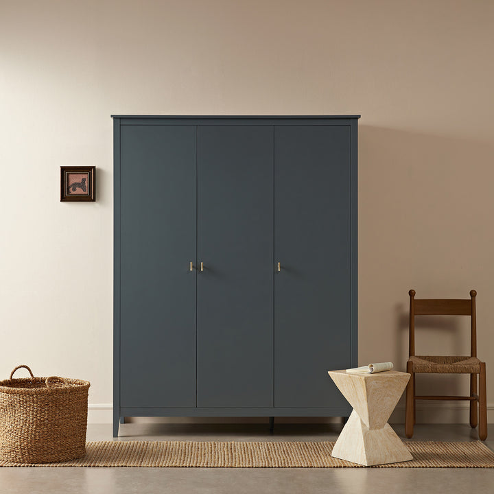 Oakham Triple Wardrobe, Stormy Blue | daals