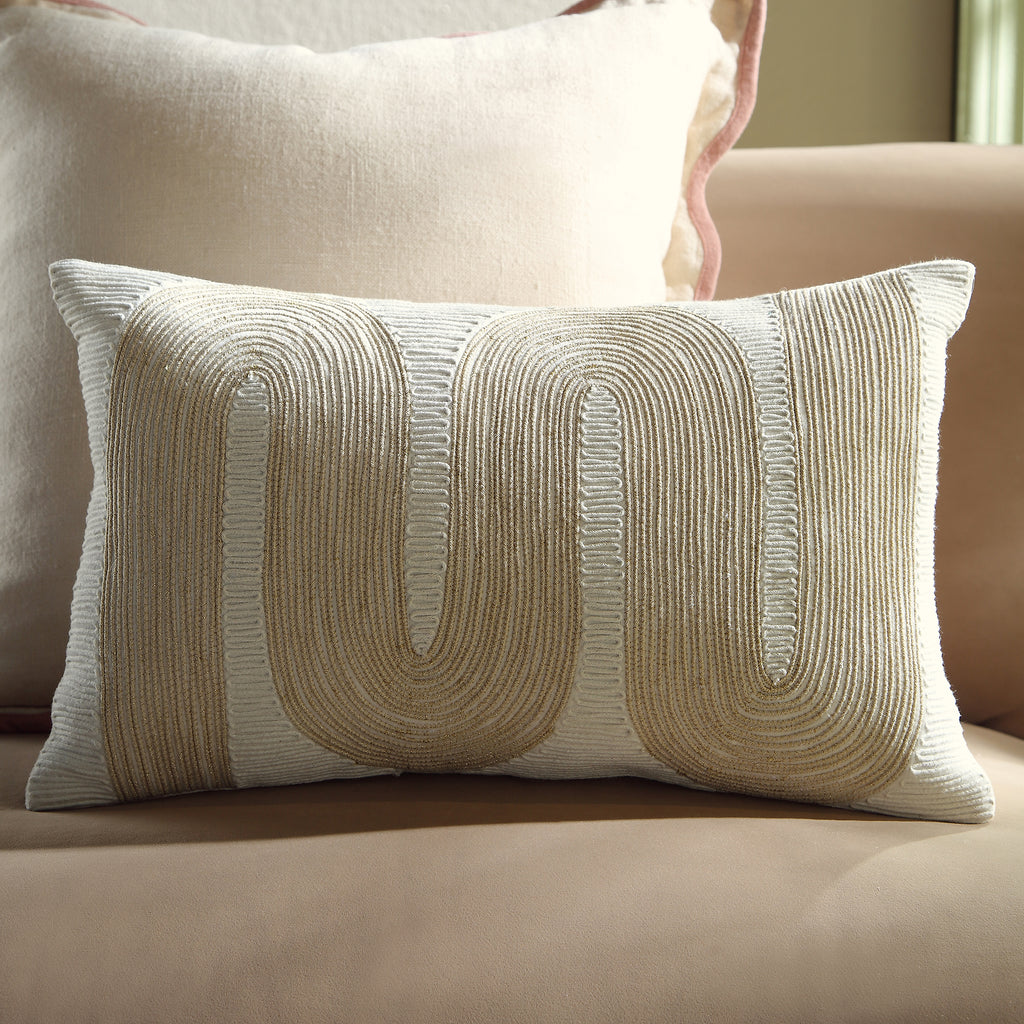 Luxe Collection Odilla Sparkle Cord Velvet Cushion | daals