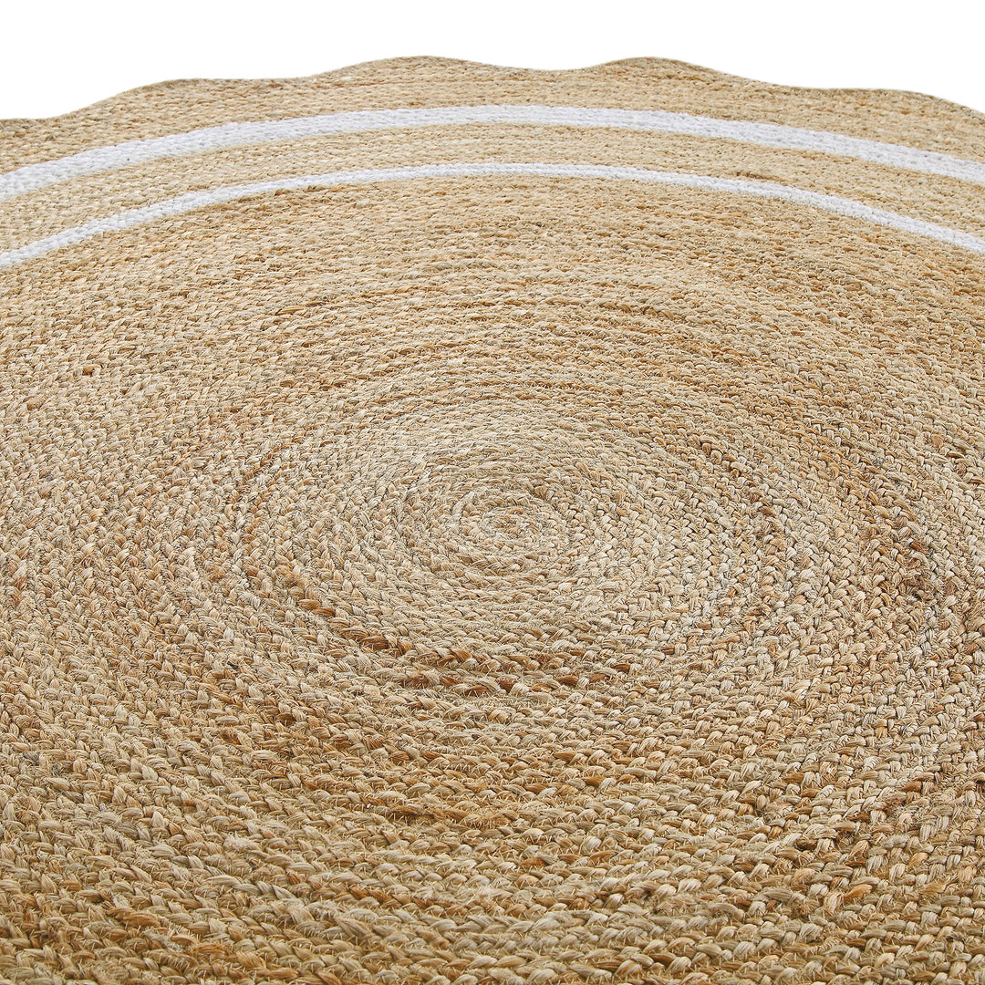 Evie Hand Braided Jute Scallop Round Rug | daals