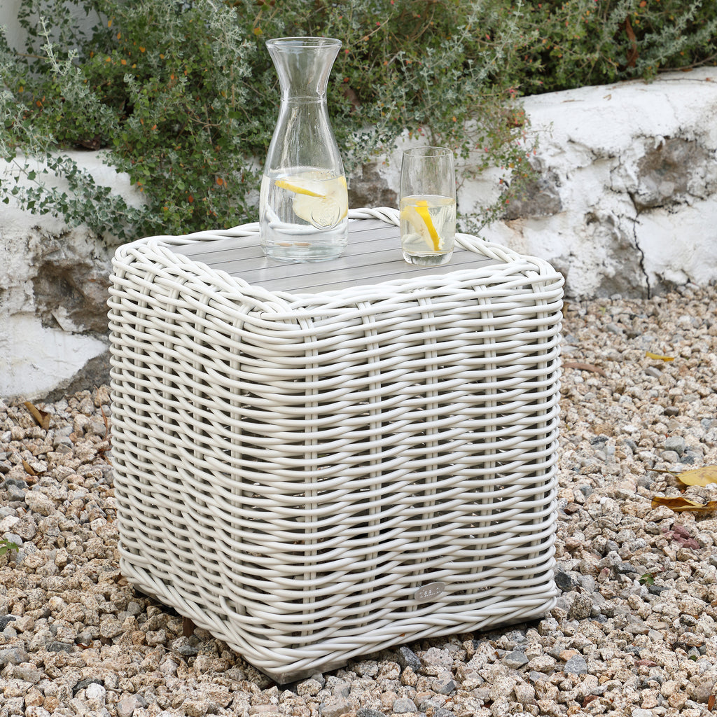 Bellagio Round Wicker Outdoor Side Table, White | daals