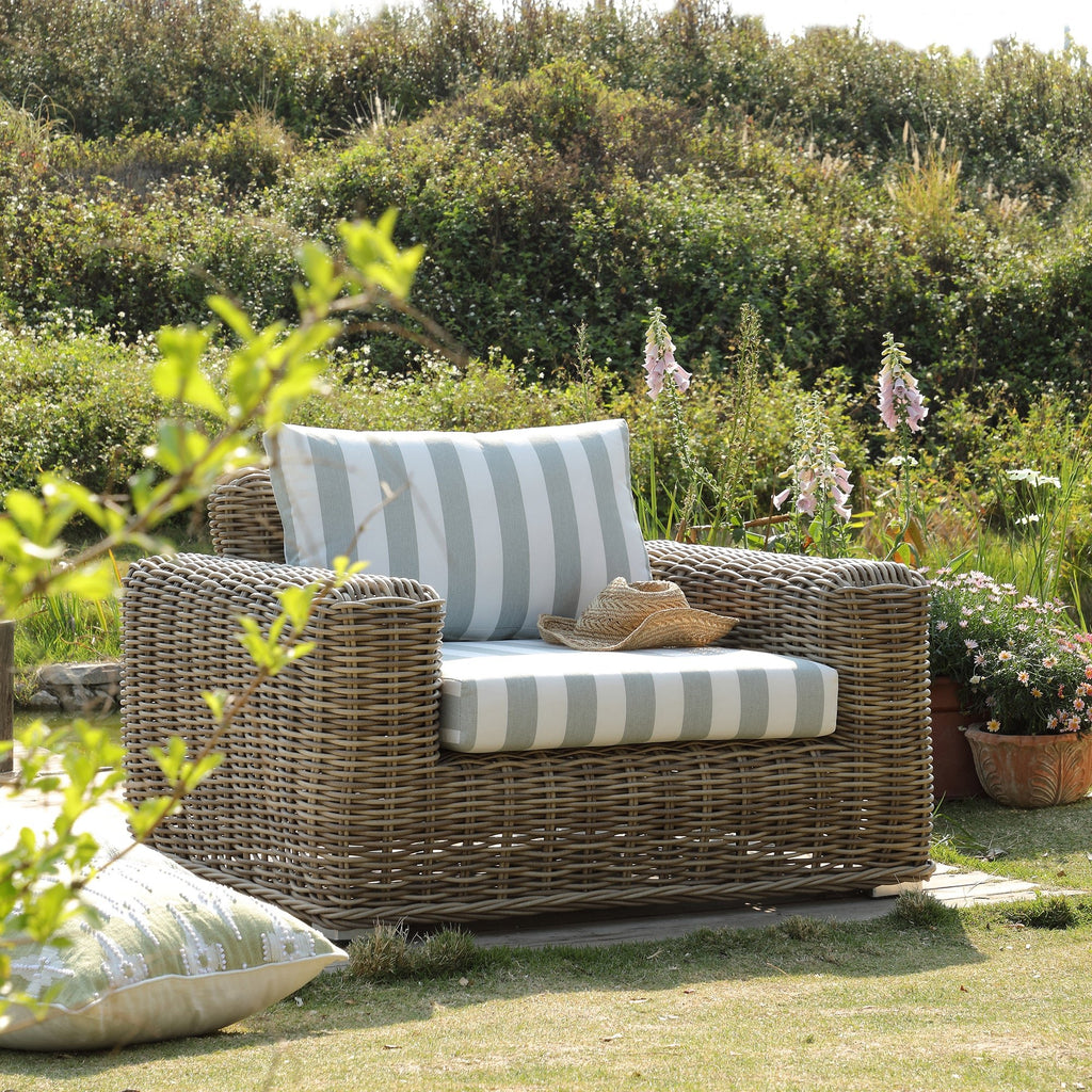 Bellagio Round Wicker Outdoor 1-Seater Sofa, Natural with Sage Stripes ...