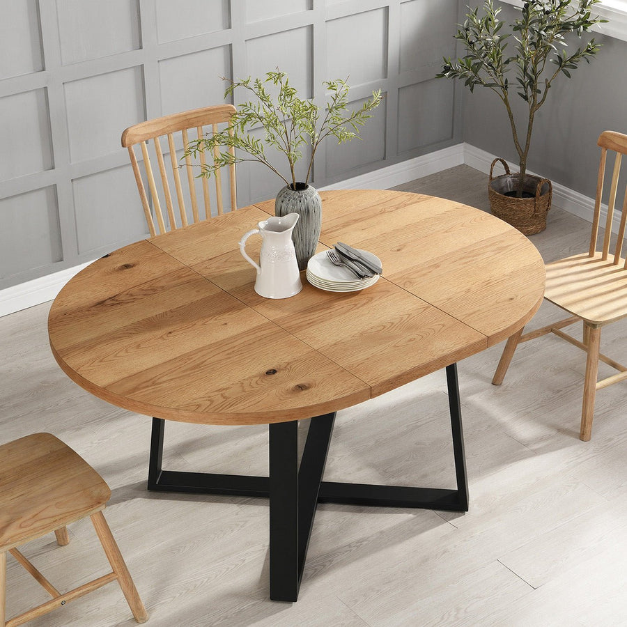 BERN Extending Round Dining Table with Metal Legs, Oak | daals